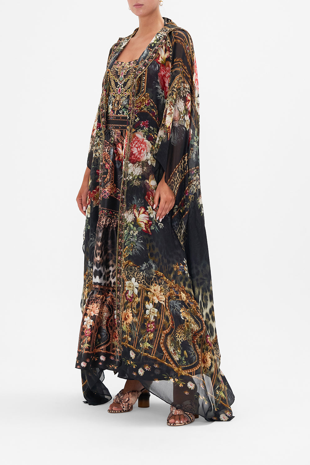 Oversized Robe, A Night At The Opera | CAMILLA AU – CAMILLA