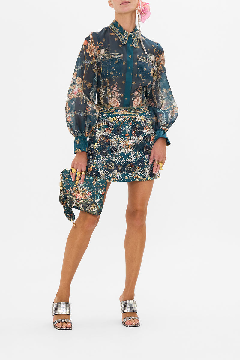 Curved Collar Blouse With Pockets She Who Wears The Crown | CAMILLA AU ...