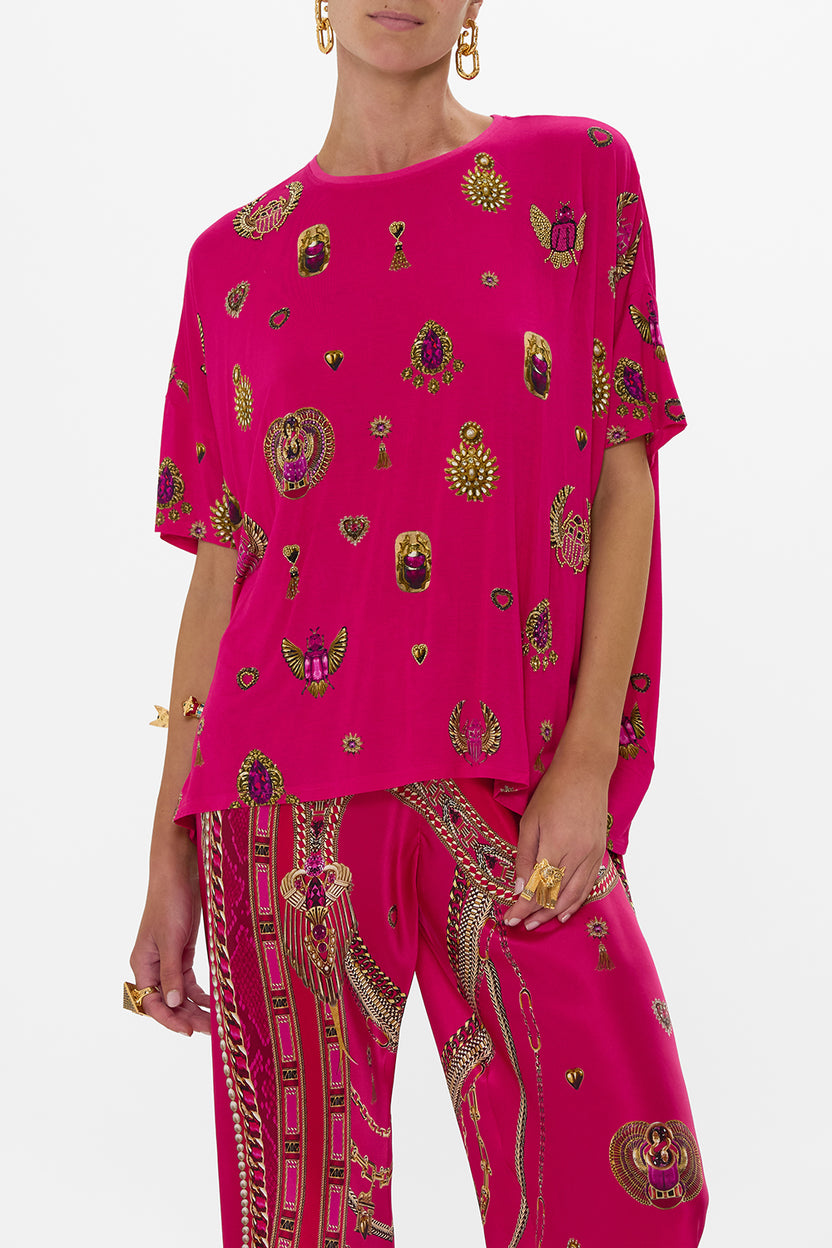 The Kissed By A Cobra Relaxed Fit Drop Shoulder Tee | CAMILLA AU – CAMILLA